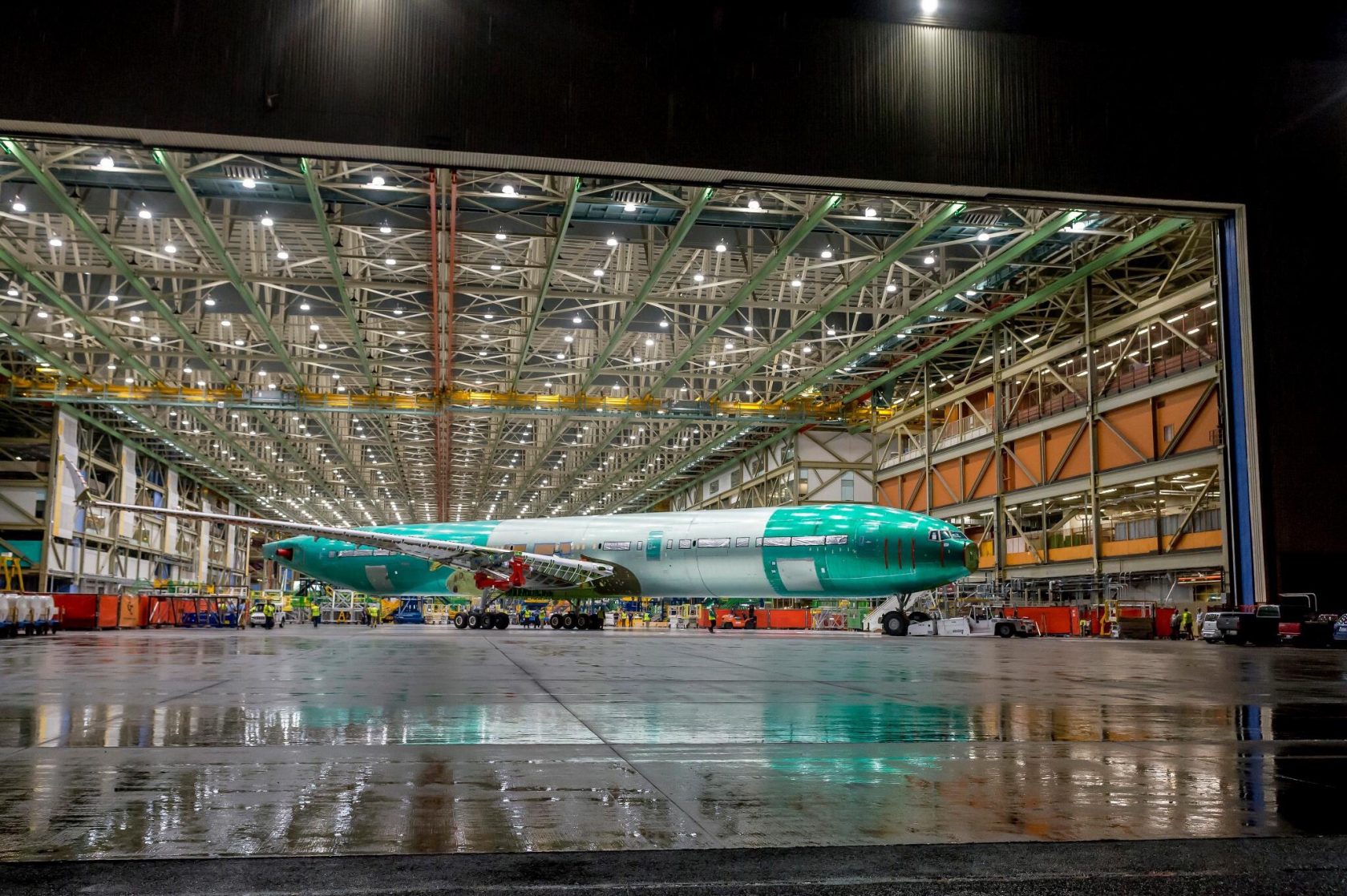 Beyond the carrier deck: A glimpse at the 777X folding wingtip - The ...