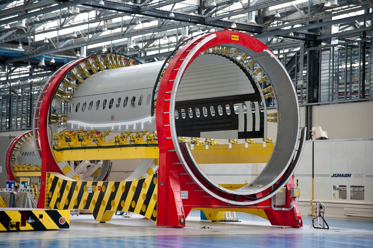 787 suppliers hold shipments with Boeing assembly line 'saturated ...