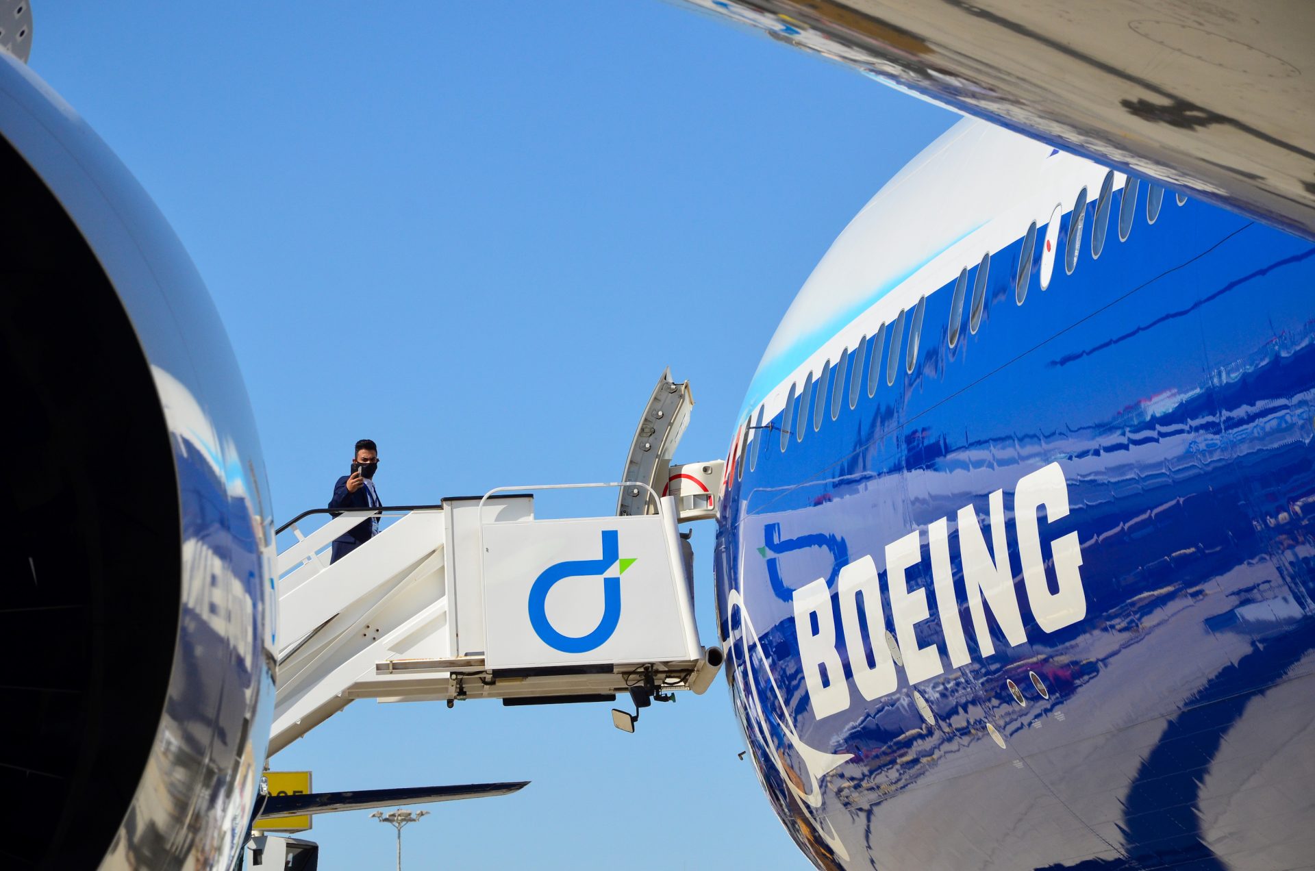 FAA not giving an inch as Boeing big jet programs face slide - The Air ...