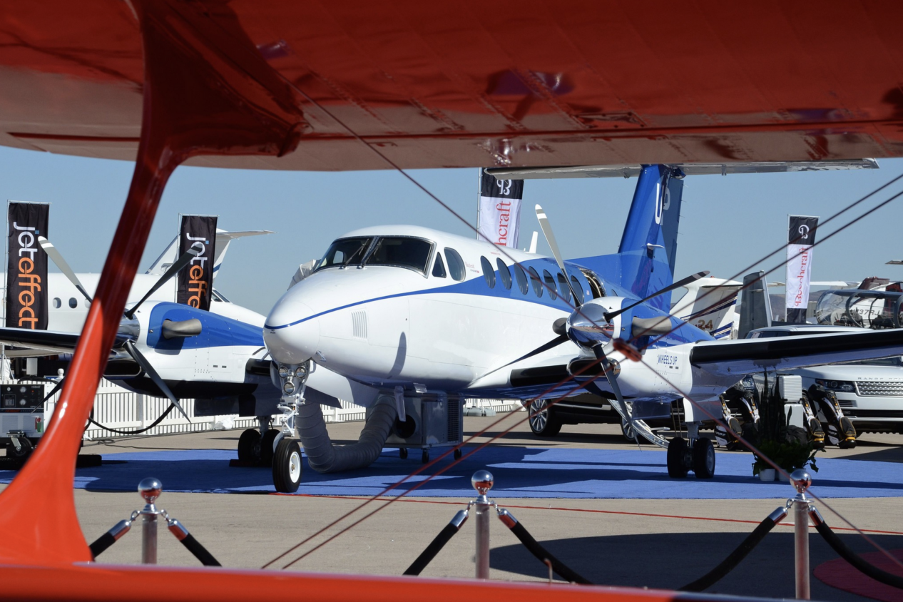 Wheels Up lays off pilots as airline hiring slows and revenues slump ...