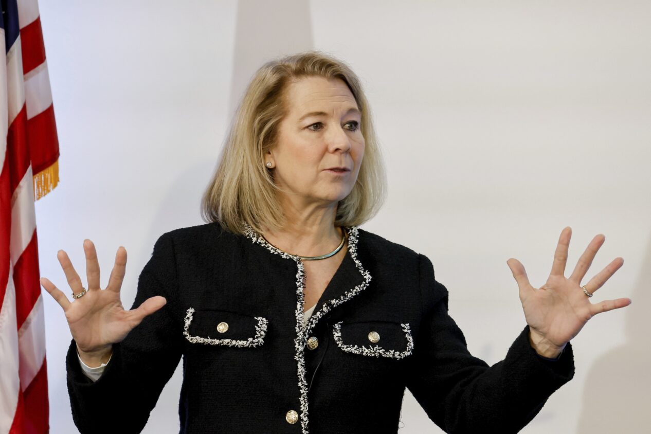 Elizabeth Lund, longtime Boeing exec and head of jetliner quality, to ...